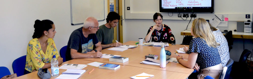 General English Courses - For the over 30s - LanguageUK